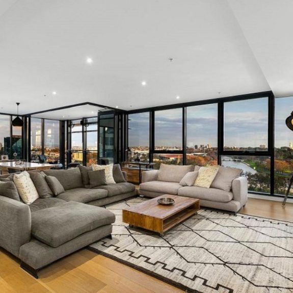 » Melbourne Group Accommodation